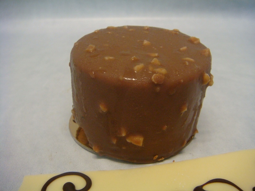 Pastel de Turrón – Pastelería a domicilio en Santander